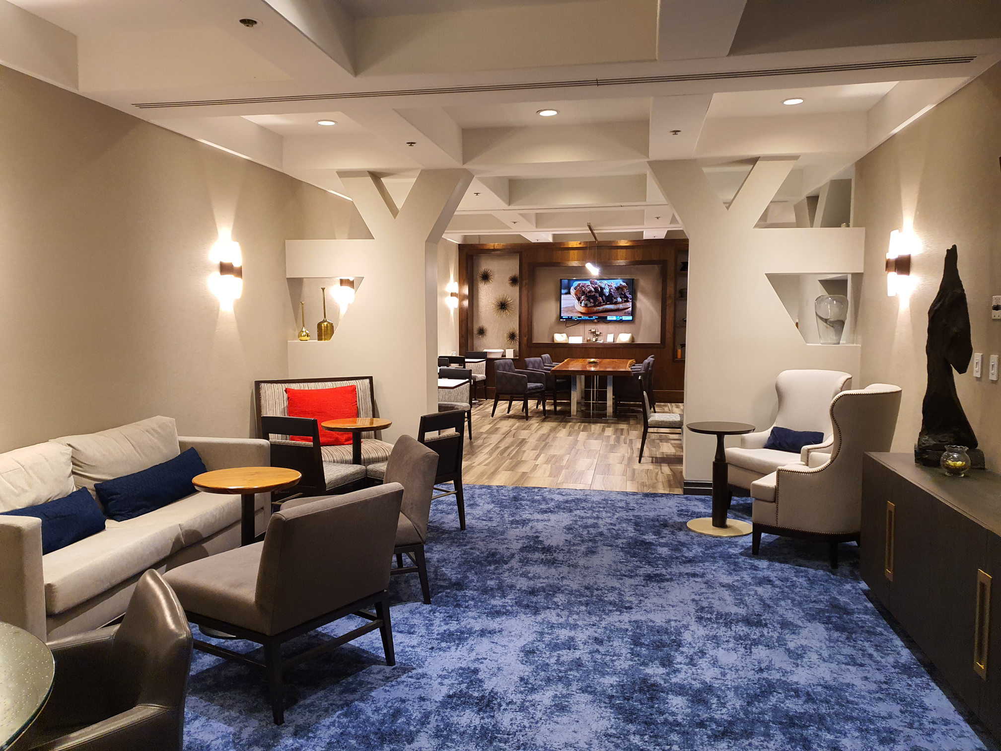 Review: Hilton Seattle - Plane Better
